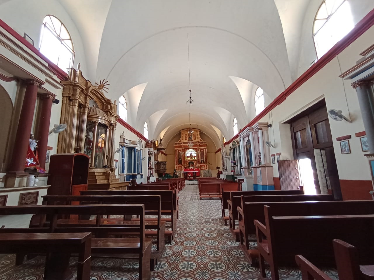 Iglesia Matriz De Calango - Descubre este lugar turístico en CALANGO ...