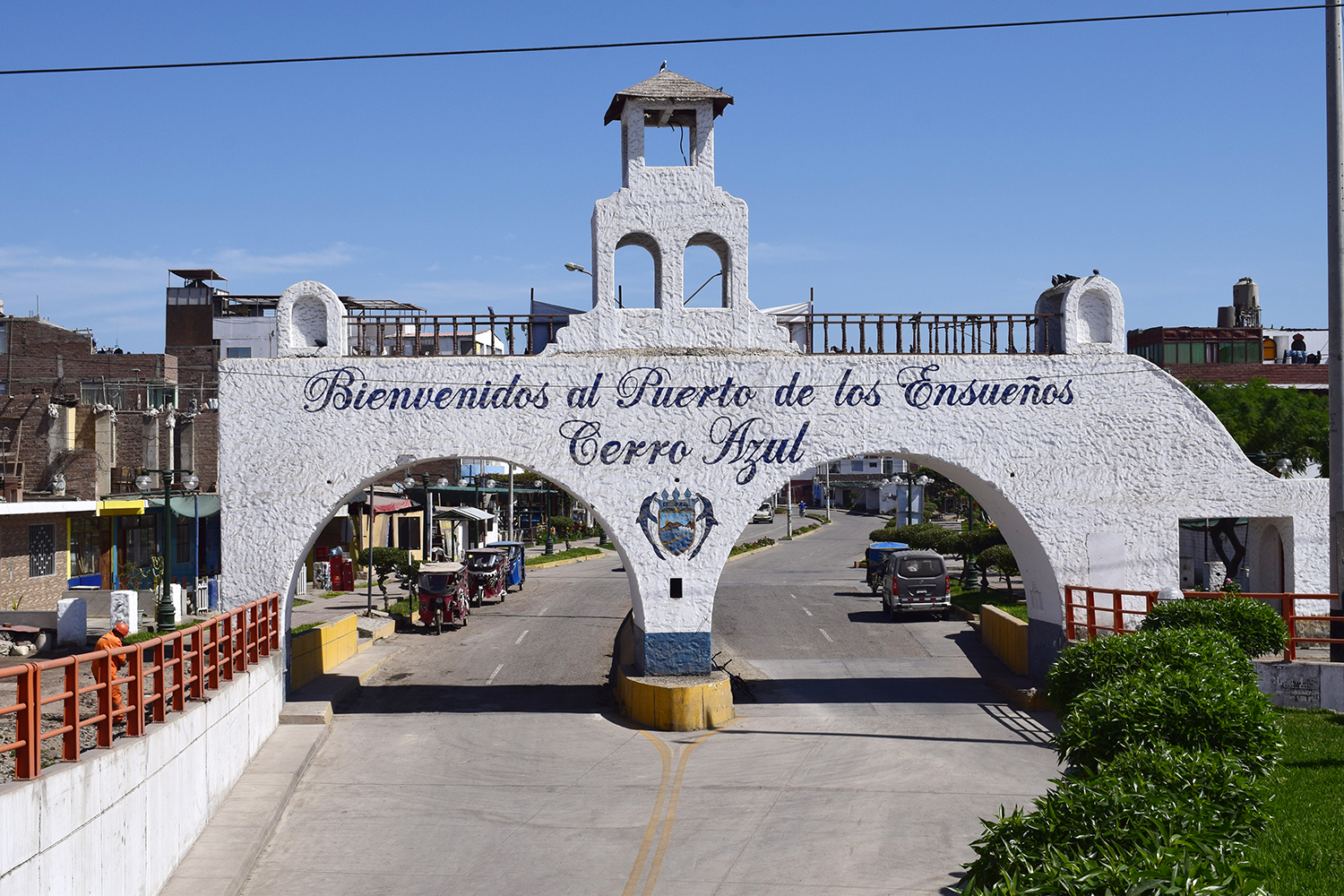 Arco De Cerro Azul - Descubre este lugar turístico en CERRO AZUL, Lima ...