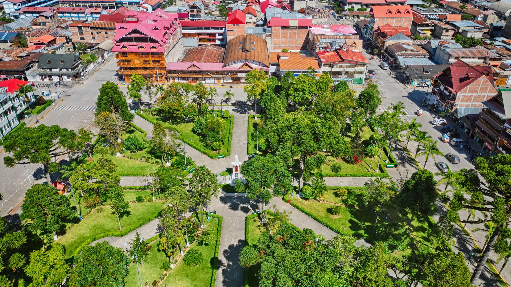 Plaza Principal De Oxapampa - Descubre este lugar turístico en OXAPAMPA ...